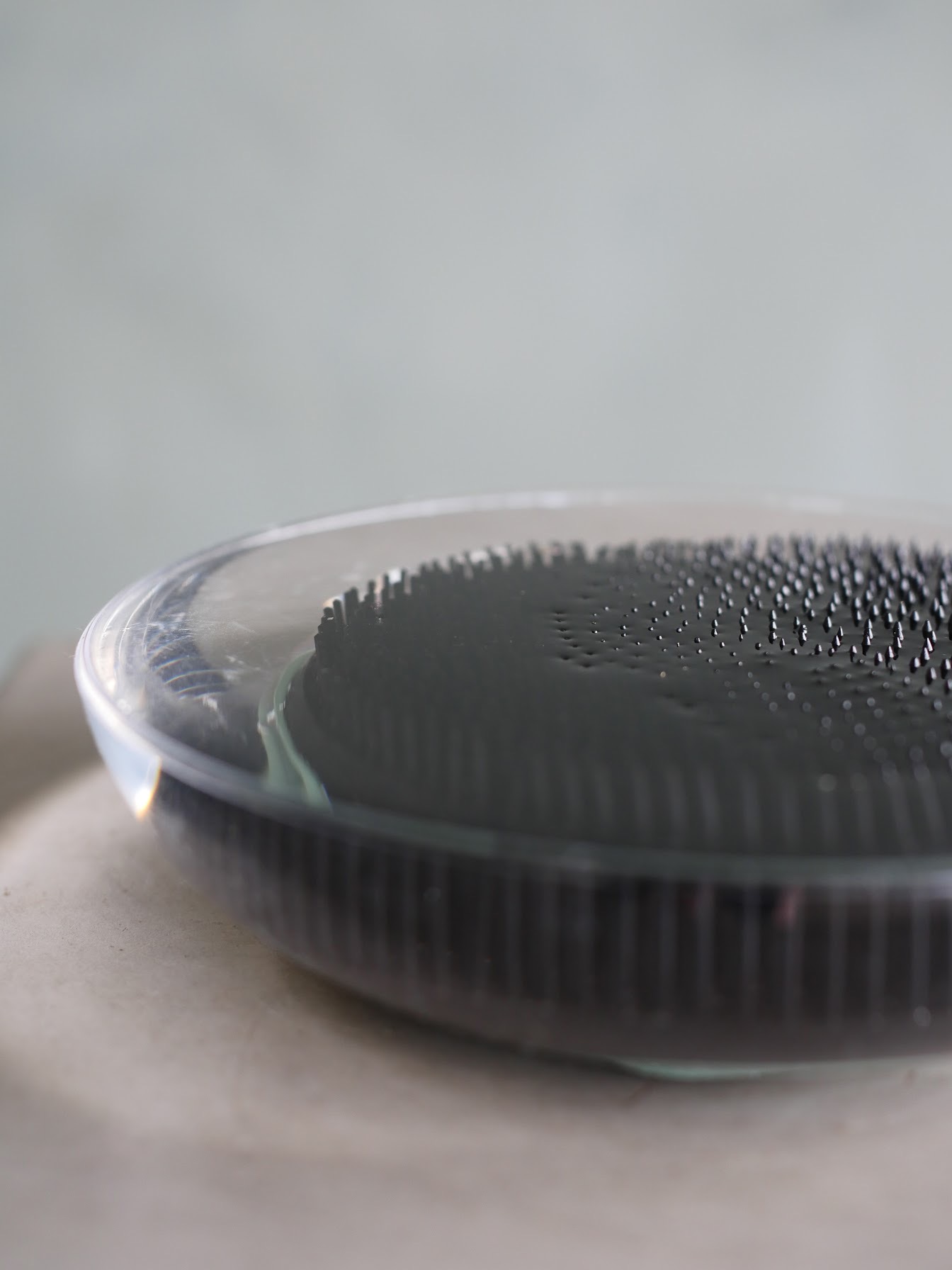 Tutorial: Using A Pin Frog In Event Floral Design - Botanical Brouhaha